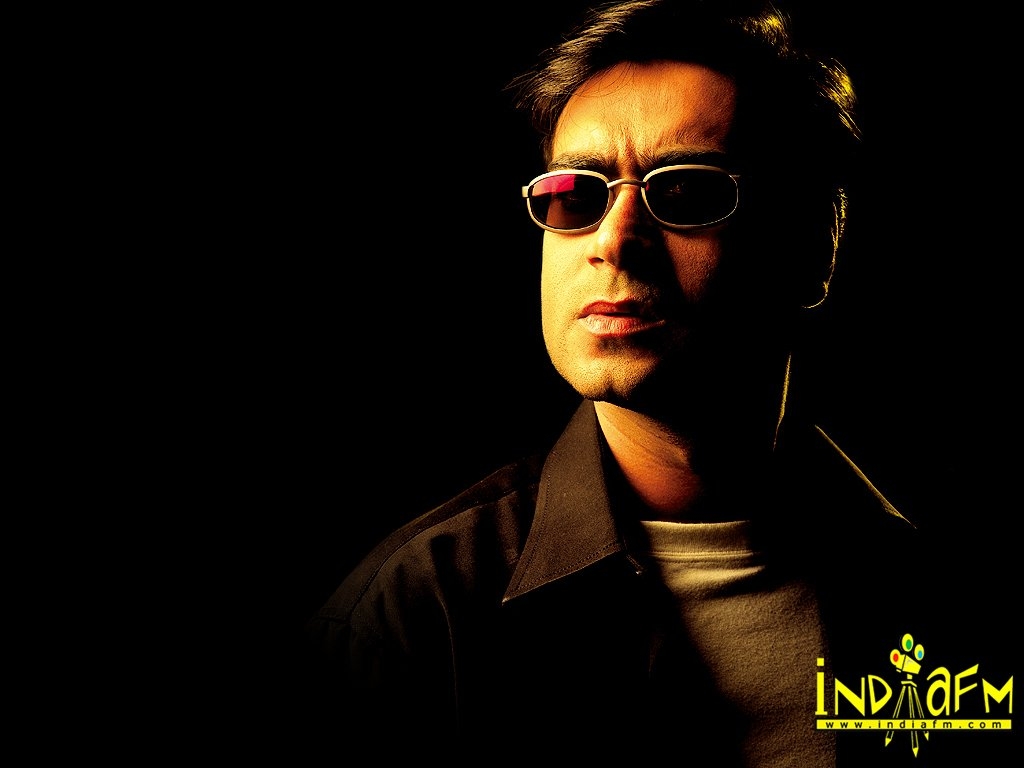 Ajay Devgan HQ Wallpapers | Ajay Devgan Wallpapers - 2408 - Oneindia ...