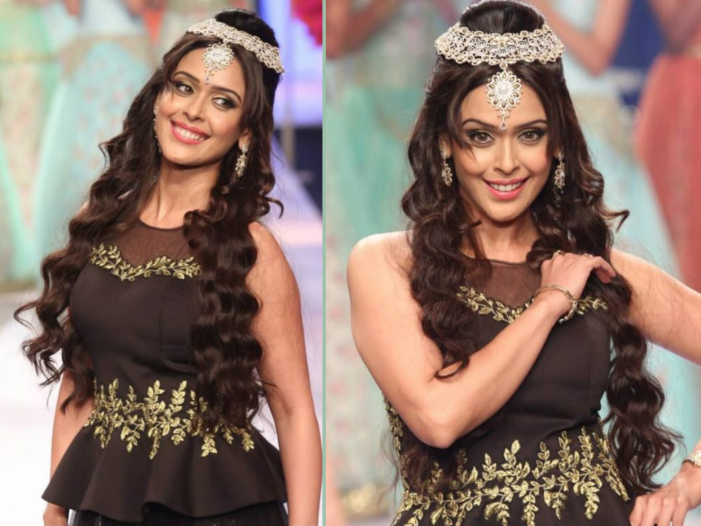 Hrishitaa Bhatt HQ Wallpapers | Hrishitaa Bhatt Wallpapers - 23903 ...