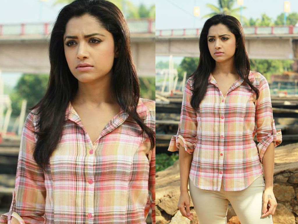 Mamtha Mohandas HQ Wallpapers | Mamtha Mohandas Wallpapers - 42427 ...