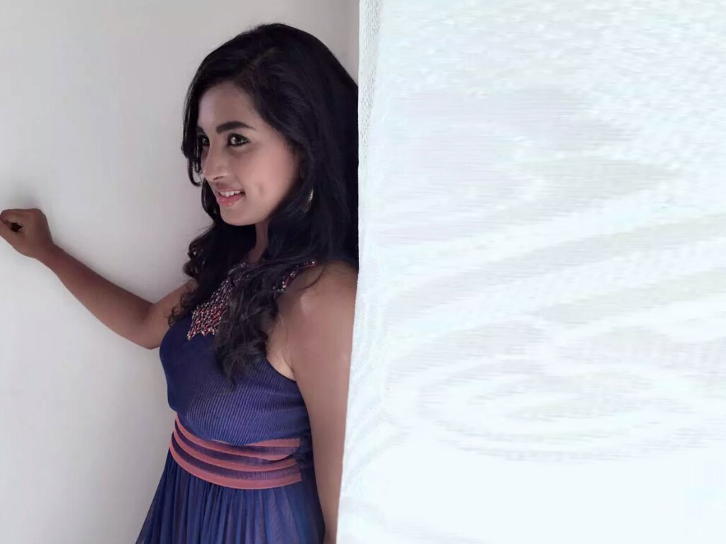 Srushti Dange HQ Wallpapers | Srushti Dange Wallpapers - 41773 ...