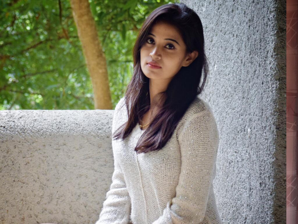Anusha Rai HQ Wallpapers | Anusha Rai Wallpapers - 55276 - Oneindia ...
