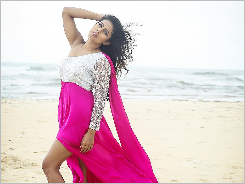 Samyuktha Hegde HQ Wallpapers | Samyuktha Hegde Wallpapers - 55083 ...