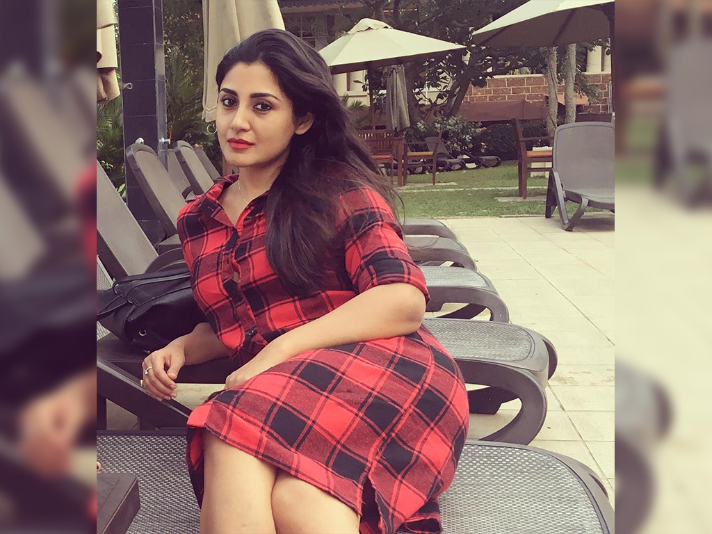 Rimi Sen HQ Wallpapers | Rimi Sen Wallpapers - 56501 - Oneindia Wallpapers