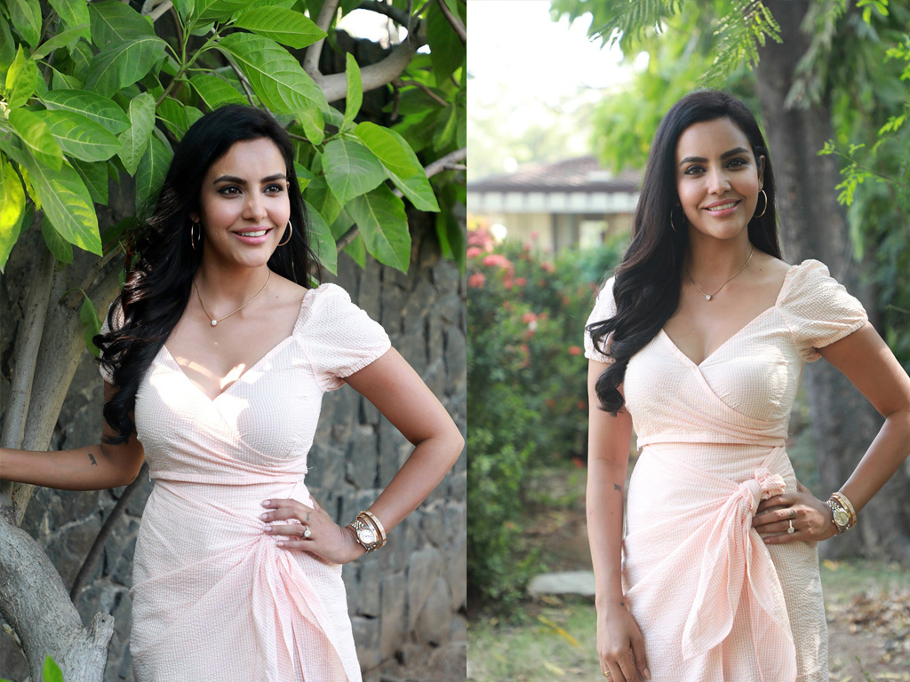 Priya Anand HQ Wallpapers | Priya Anand Wallpapers - 58962 - Oneindia ...