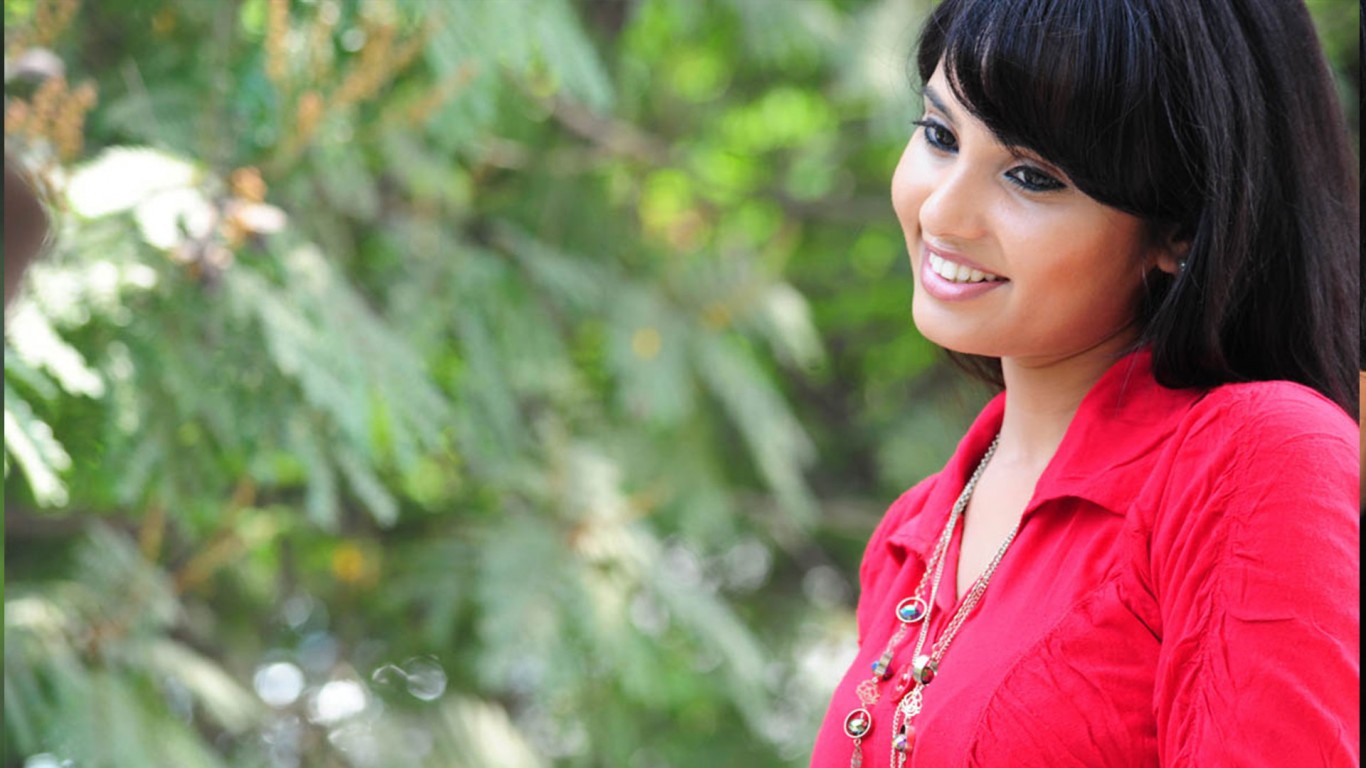 Aarushi HQ Wallpapers | Aarushi Wallpapers - 14560 - Oneindia Wallpapers