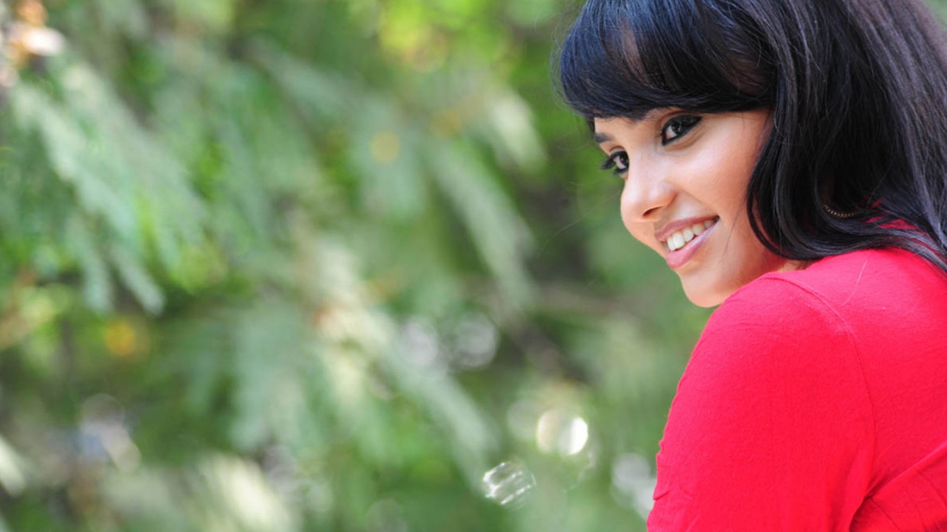 Aarushi HQ Wallpapers | Aarushi Wallpapers - 14560 - Oneindia Wallpapers