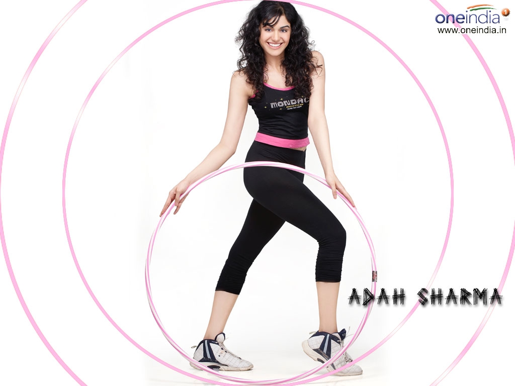 Adah Sharma HQ Wallpapers | Adah Sharma Wallpapers - 647 - Oneindia ...