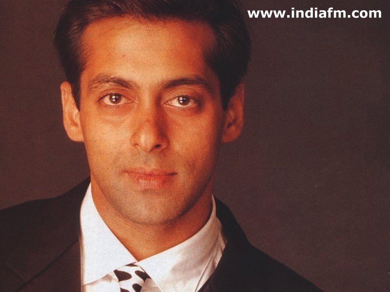 Salman Khan HQ Wallpapers | Salman Khan Wallpapers - 1504 - Oneindia ...
