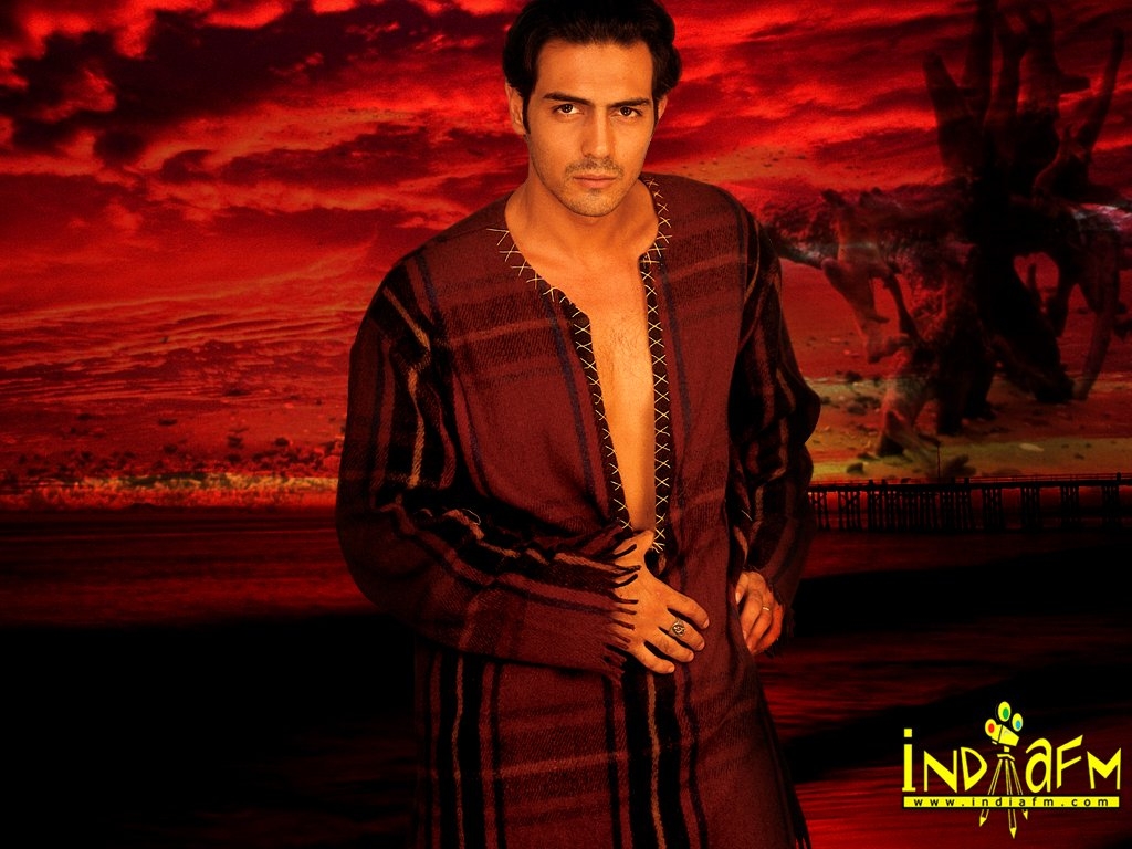 Arjun Rampal HQ Wallpapers | Arjun Rampal Wallpapers - 1942 - Oneindia ...