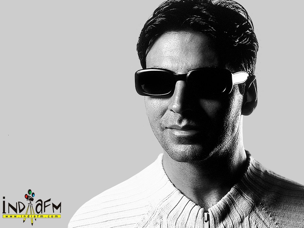 Akshay Kumar HQ Wallpapers | Akshay Kumar Wallpapers - 2057 - Oneindia ...