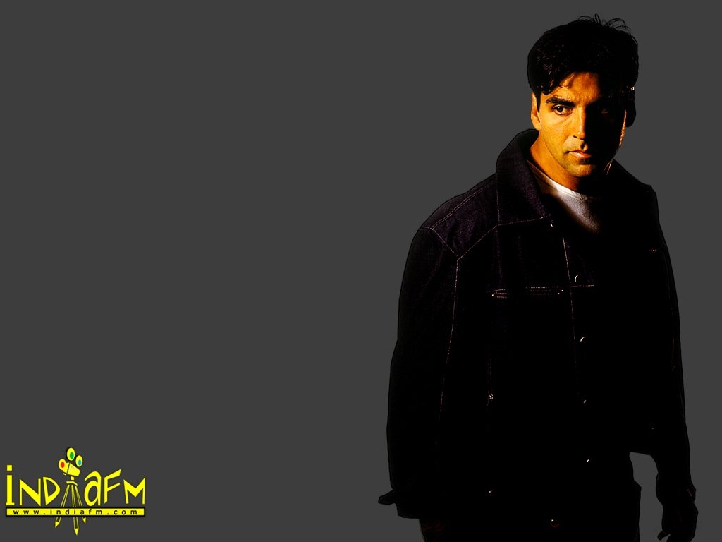 Akshay Kumar HQ Wallpapers | Akshay Kumar Wallpapers - 2052 - Oneindia ...