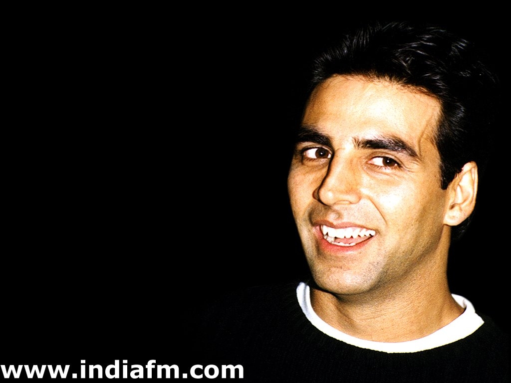 Akshay Kumar HQ Wallpapers | Akshay Kumar Wallpapers - 2040 - Oneindia ...