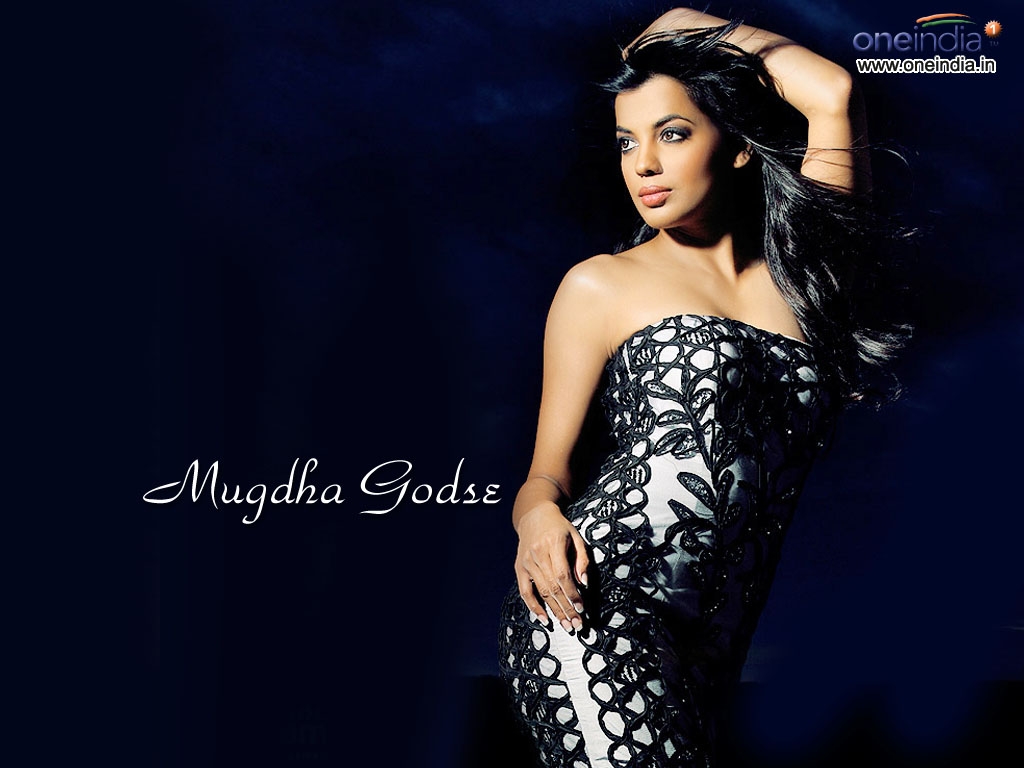 Mugdha Godse HQ Wallpapers | Mugdha Godse Wallpapers - 2852 - Oneindia ...