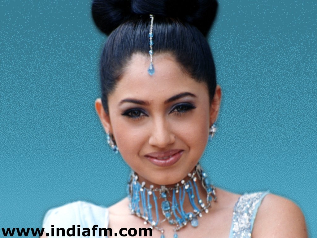 Rinke Khanna HQ Wallpapers | Rinke Khanna Wallpapers - 4142 - Oneindia ...
