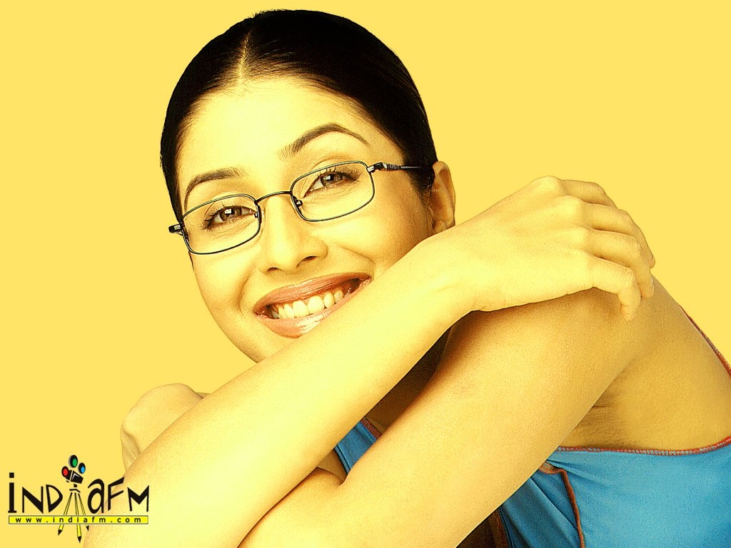 Kirti Reddy HQ Wallpapers | Kirti Reddy Wallpapers - 4666 - Oneindia ...