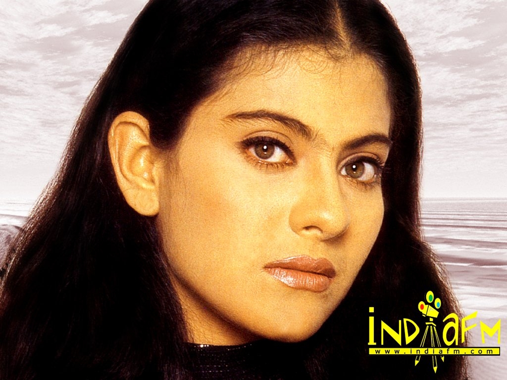 Kajol HQ Wallpapers | Kajol Wallpapers - 5457 - Oneindia Wallpapers