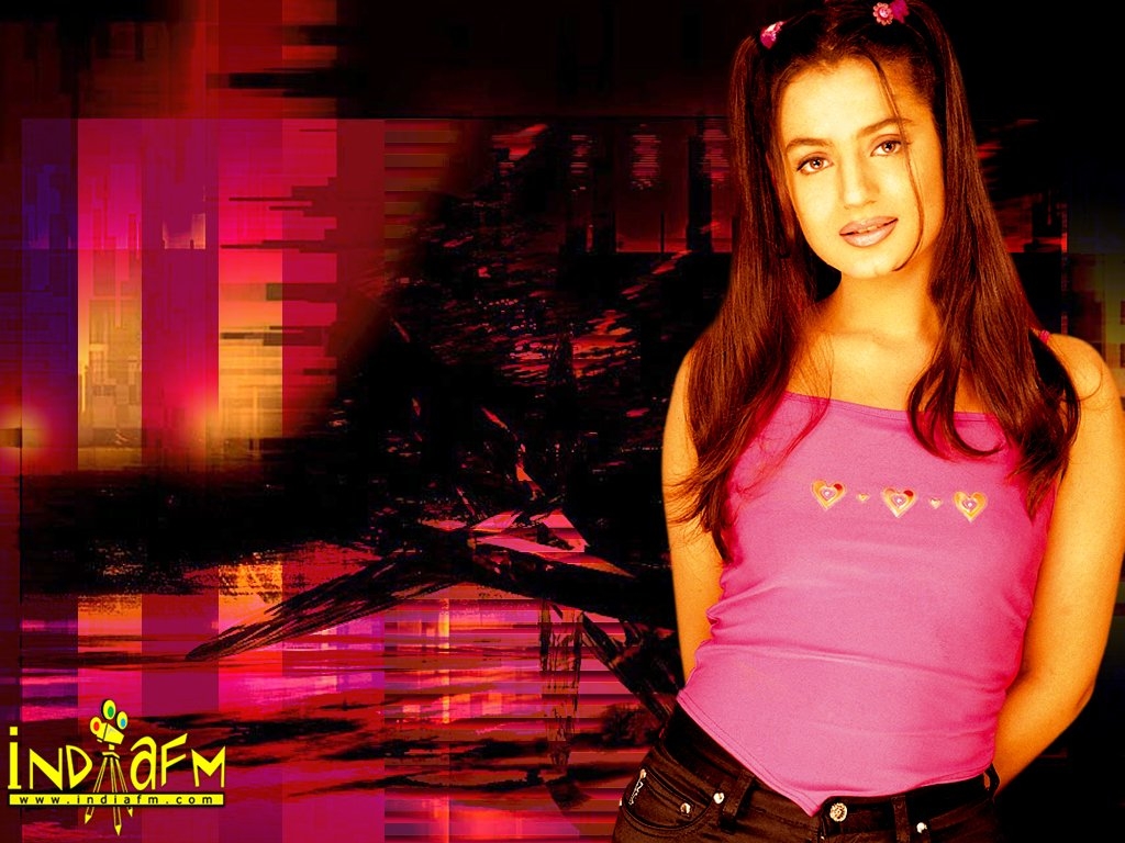 Amisha Patel HQ Wallpapers | Amisha Patel Wallpapers - 5510 - Oneindia ...