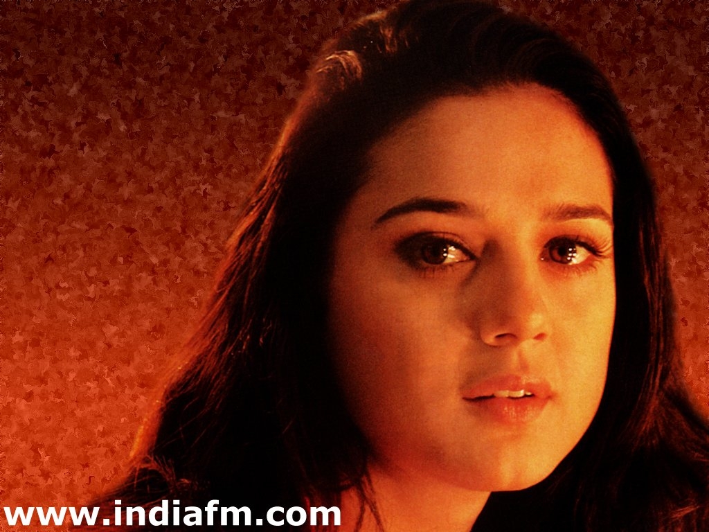 Preity Zinta HQ Wallpapers | Preity Zinta Wallpapers - 5694 - Oneindia ...