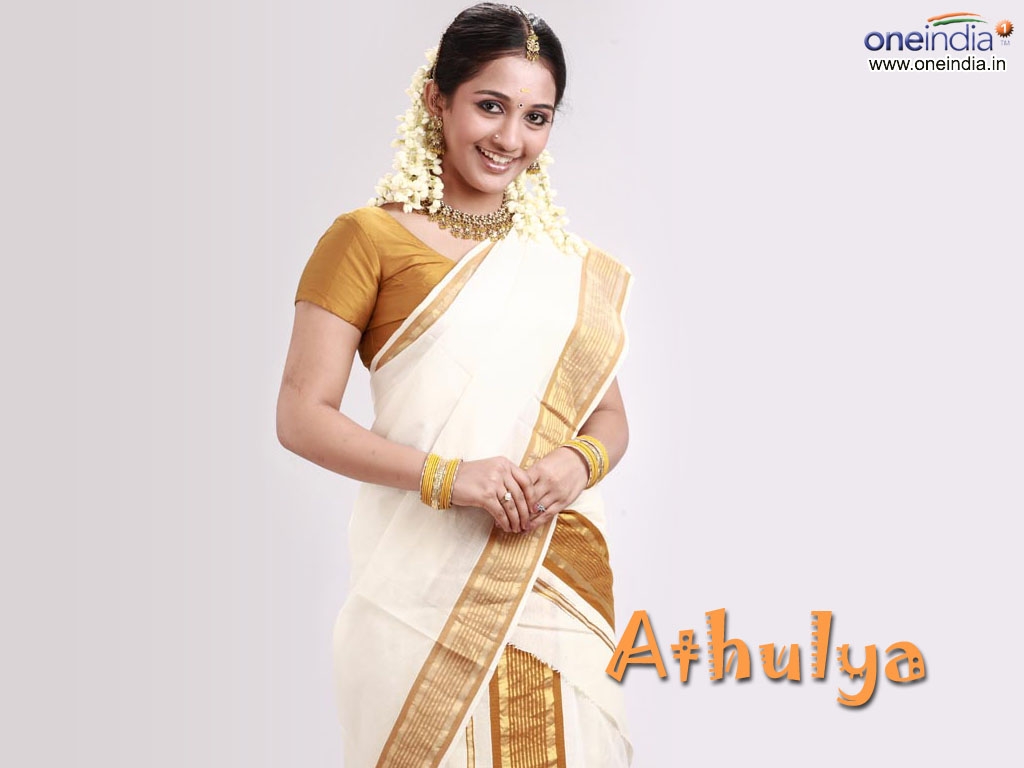 Athulya HQ Wallpapers | Athulya Wallpapers - 6688 - Oneindia Wallpapers