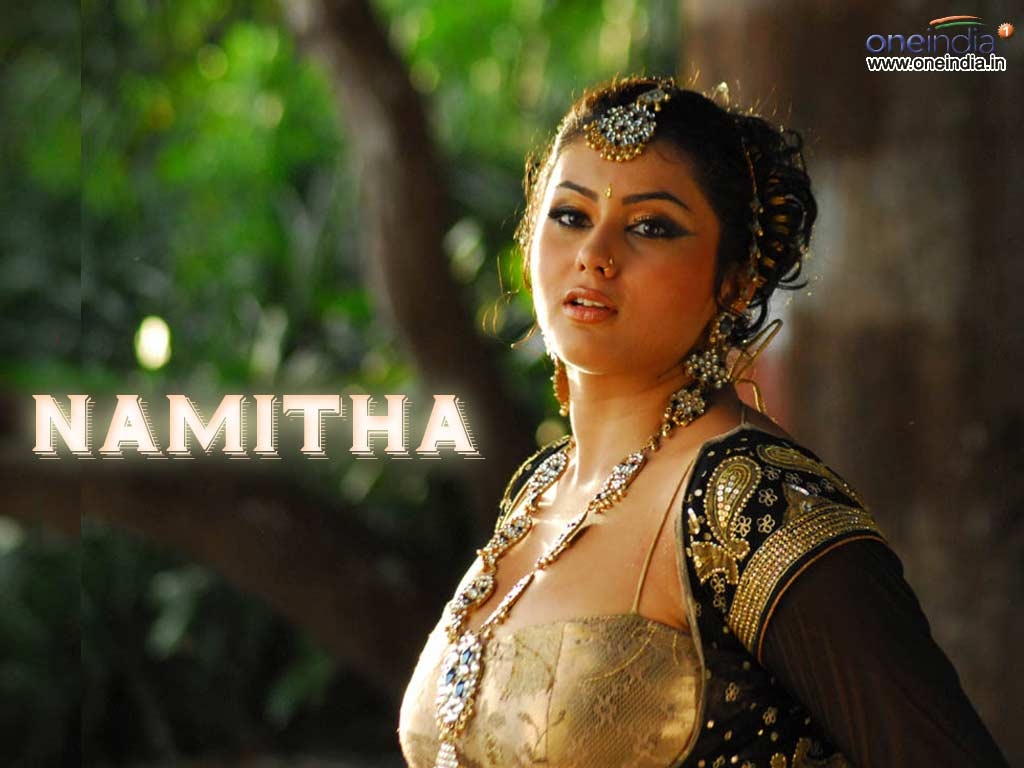 Namitha HQ Wallpapers | Namitha Wallpapers - 7635 - Oneindia Wallpapers