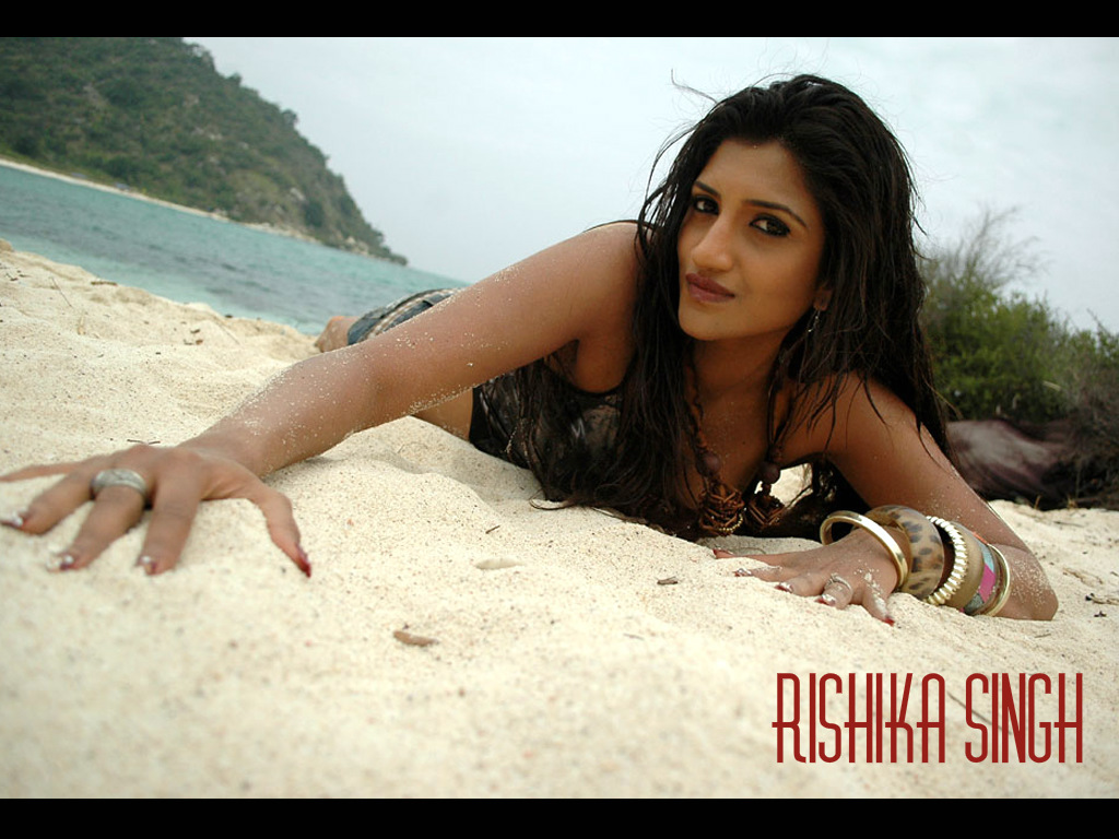 Rishika Singh HQ Wallpapers | Rishika Singh Wallpapers - 9960 - Oneindia Wallpapers