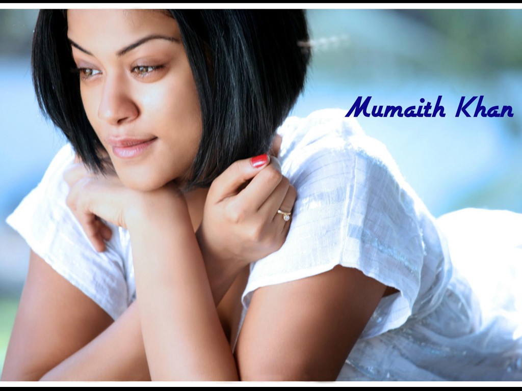 Mumaith Khan HQ Wallpapers | Mumaith Khan Wallpapers - 10184 - Oneindia ...