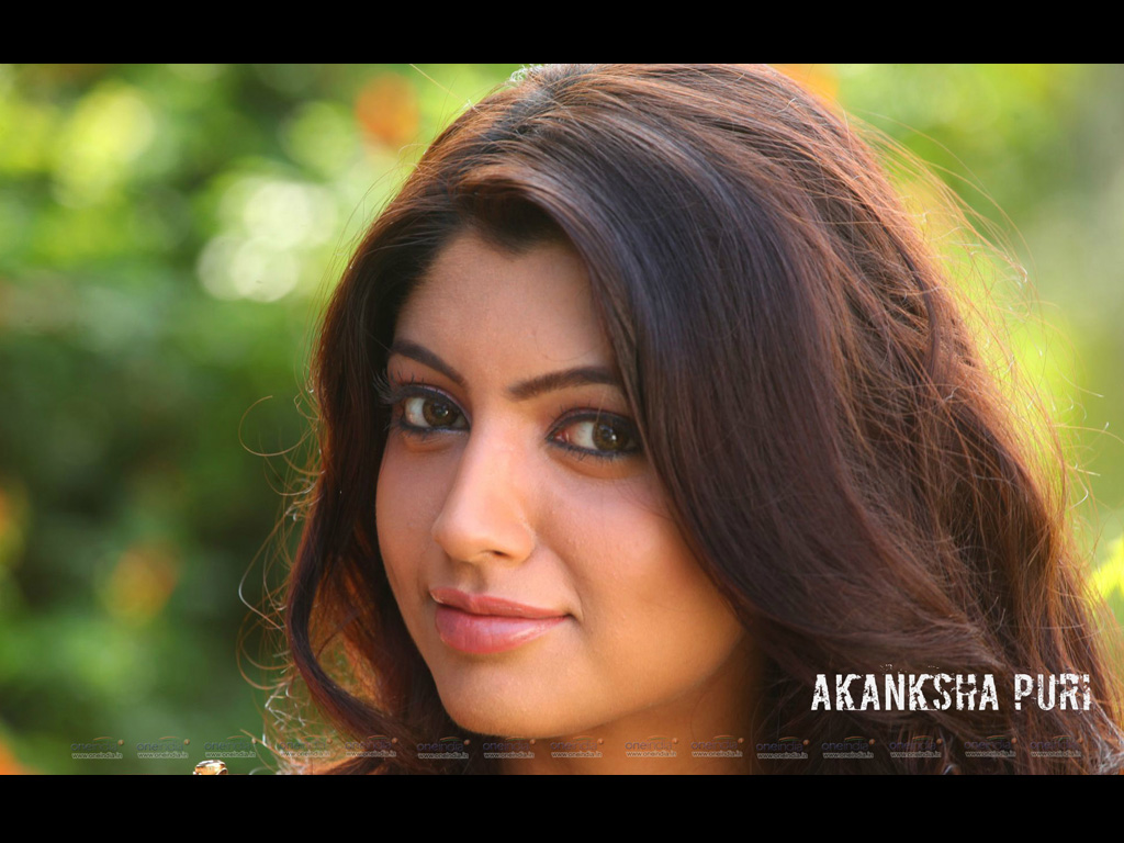Akanksha Puri HQ Wallpapers | Akanksha Puri Wallpapers - 10819 - Oneindia Wallpapers