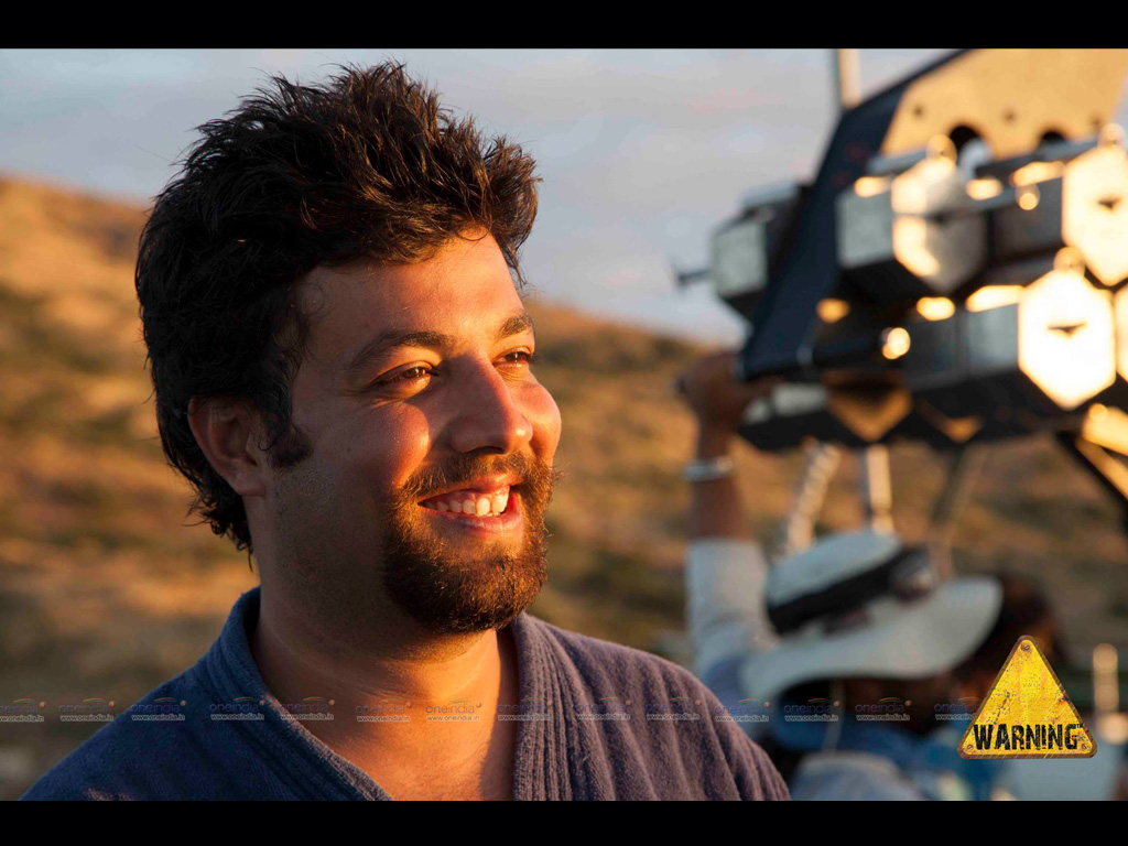 Warning 2013 HQ Movie Wallpapers | Warning 2013 HD Movie Wallpapers ...