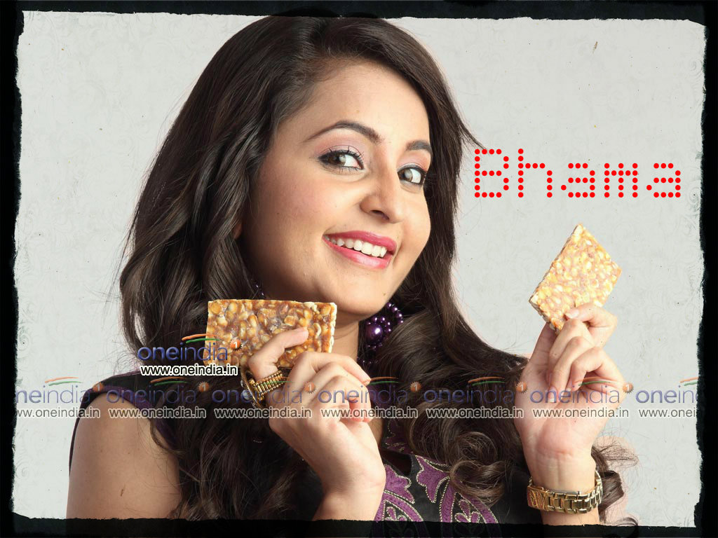 Bhama HQ Wallpapers | Bhama Wallpapers - 11146 - Oneindia Wallpapers