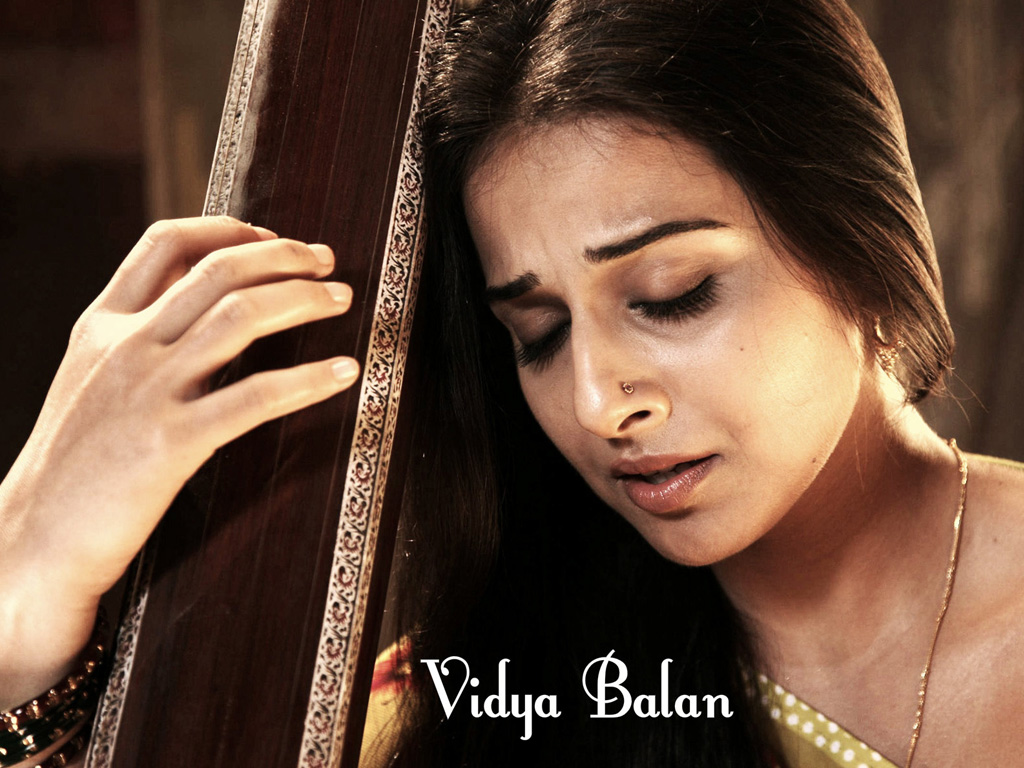 Vidya Balan HQ Wallpapers | Vidya Balan Wallpapers - 12669 - Oneindia ...