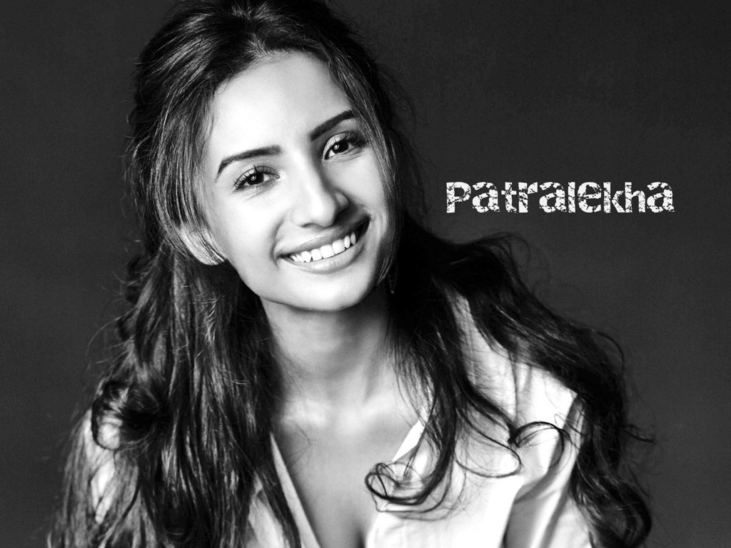 Patralekha HQ Wallpapers | Patralekha Wallpapers - 15544 - Oneindia ...