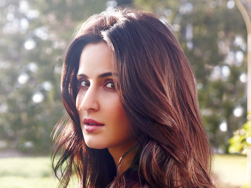 Katrina Kaif HQ Wallpapers | Katrina Kaif Wallpapers - 17592 - Oneindia ...