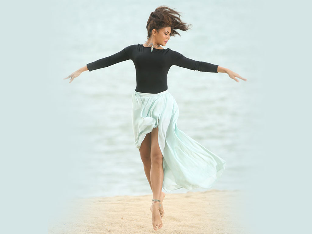 Jacqueline Fernandez HQ Wallpapers | Jacqueline Fernandez Wallpapers ...