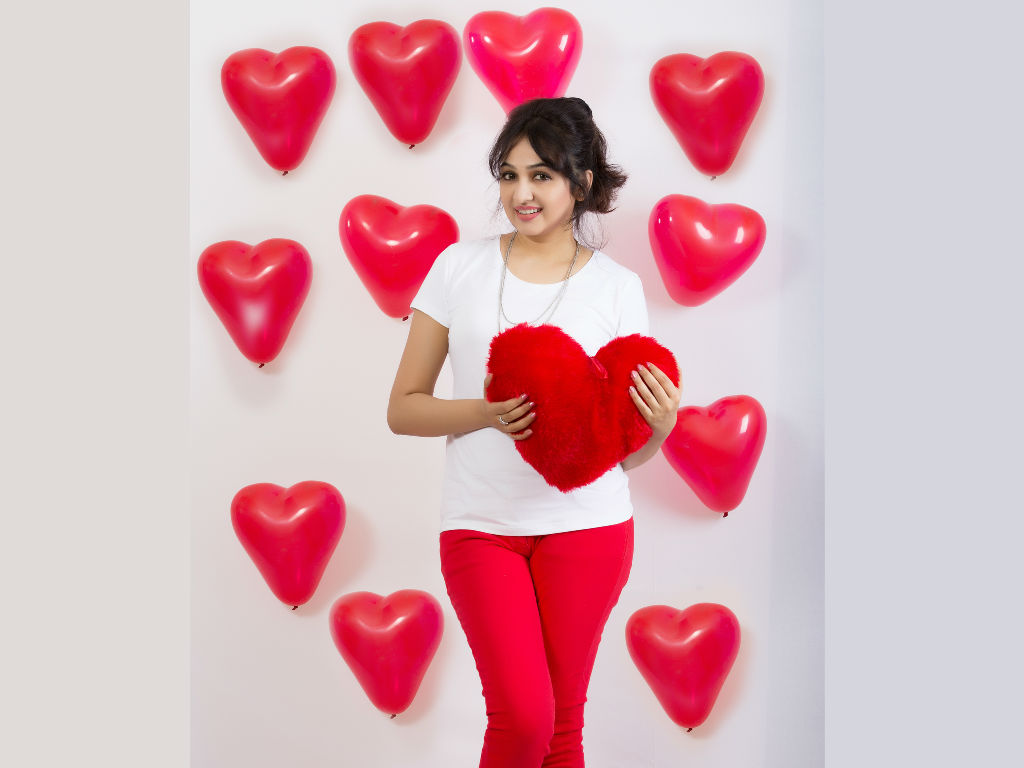 Aavaana HQ Wallpapers | Aavaana Wallpapers - 11766 - Oneindia Wallpapers