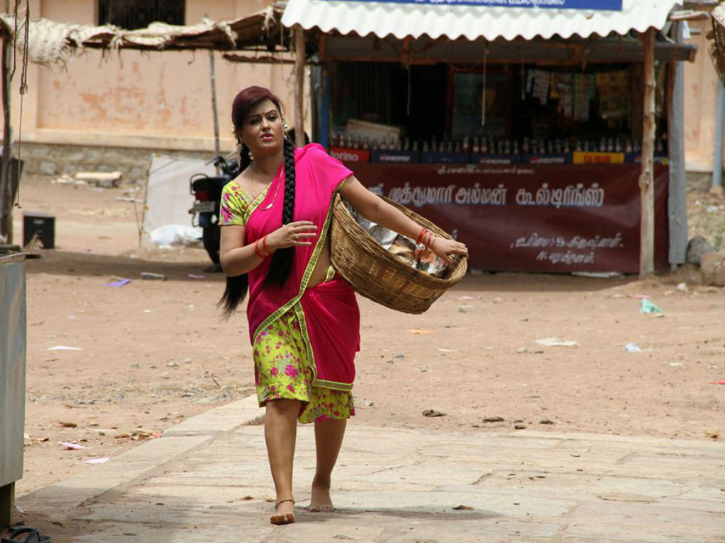 Sona Heiden HQ Wallpapers | Sona Heiden Wallpapers - 19660 - Oneindia ...