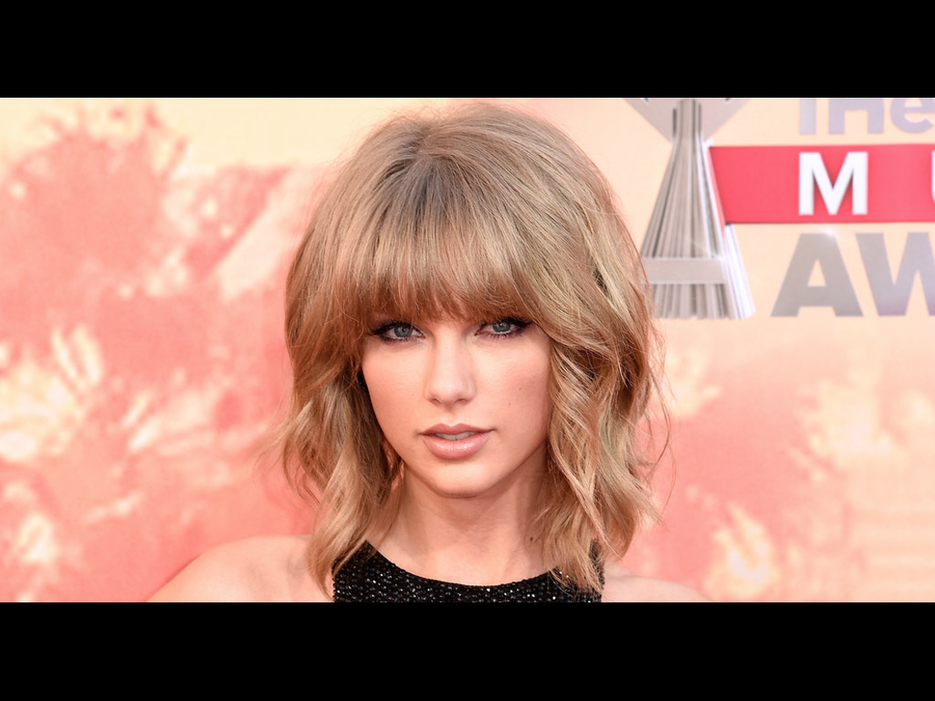 Taylor Swift HQ Wallpapers | Taylor Swift Wallpapers - 19869 - Oneindia ...