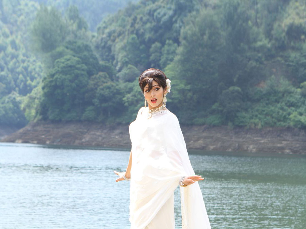 Sada HQ Wallpapers | Sada Wallpapers - 21341 - Oneindia Wallpapers