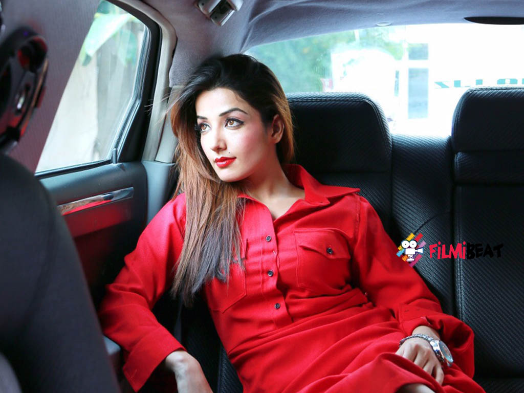 Sonia Mann HQ Wallpapers | Sonia Mann Wallpapers - 20823 - Oneindia Wallpapers