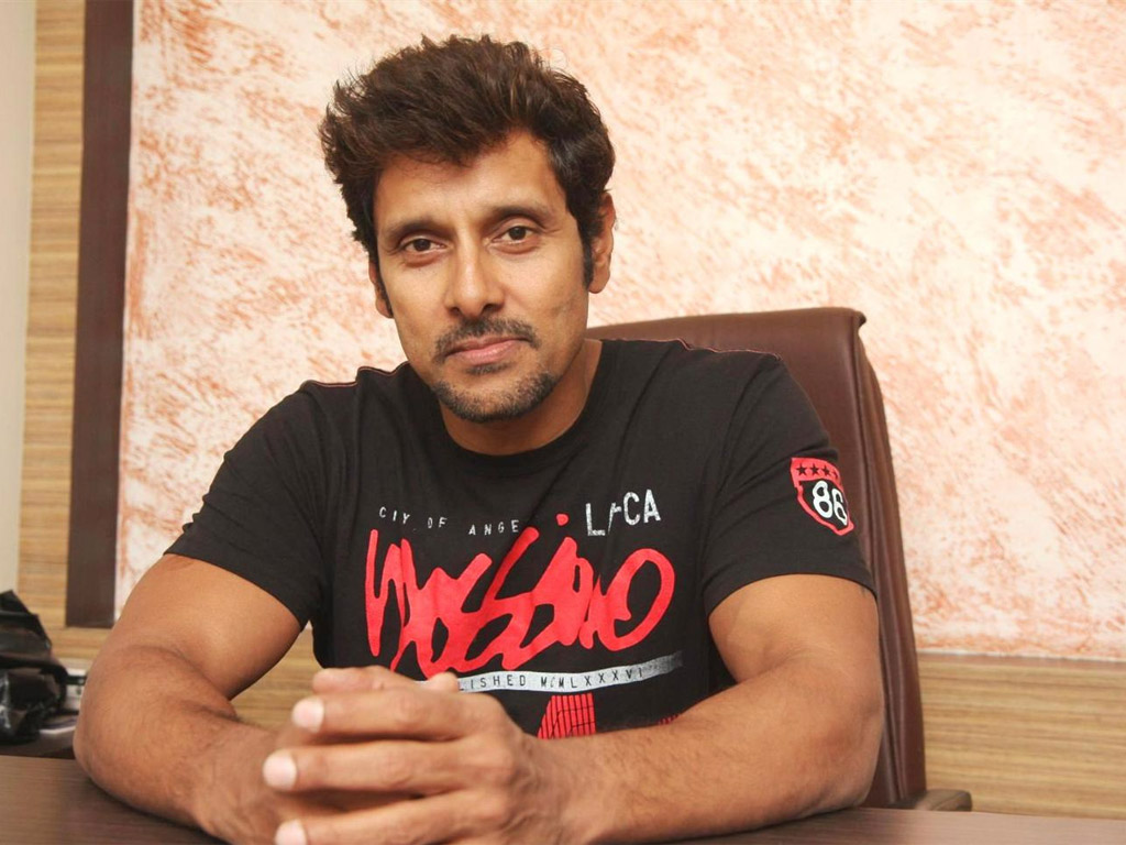 Vikram HQ Wallpapers | Vikram Wallpapers - 22433 - Oneindia Wallpapers