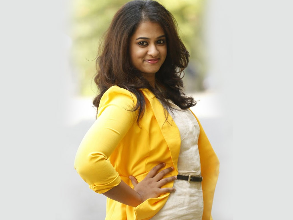 Nanditha HQ Wallpapers | Nanditha Wallpapers - 22219 - Oneindia Wallpapers