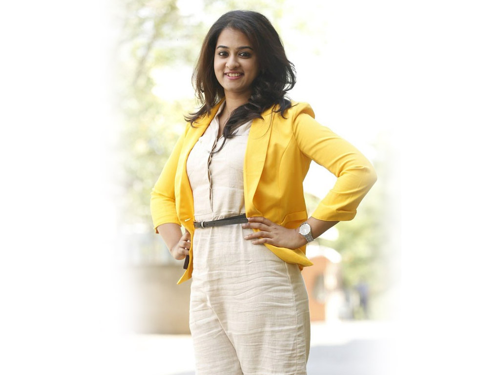 Nanditha HQ Wallpapers | Nanditha Wallpapers - 22226 - Oneindia Wallpapers