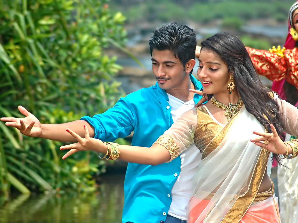 Vandanam HQ Movie Wallpapers | Vandanam HD Movie Wallpapers - 22688 - Oneindia Wallpapers