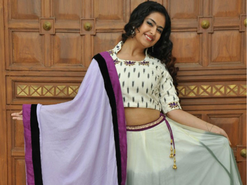 Avika Gor HQ Wallpapers | Avika Gor Wallpapers - 22969 - Oneindia ...