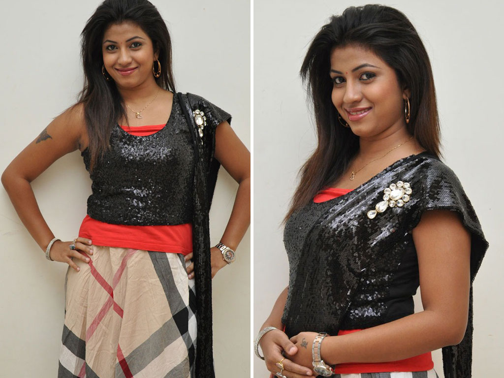 Geetanjali HQ Wallpapers | Geetanjali Wallpapers - 23006 - Oneindia ...