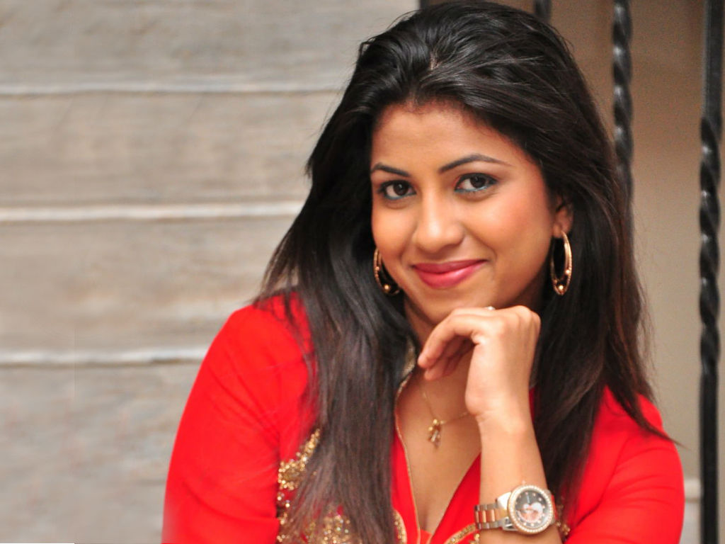 Geetanjali HQ Wallpapers | Geetanjali Wallpapers - 23029 - Oneindia ...