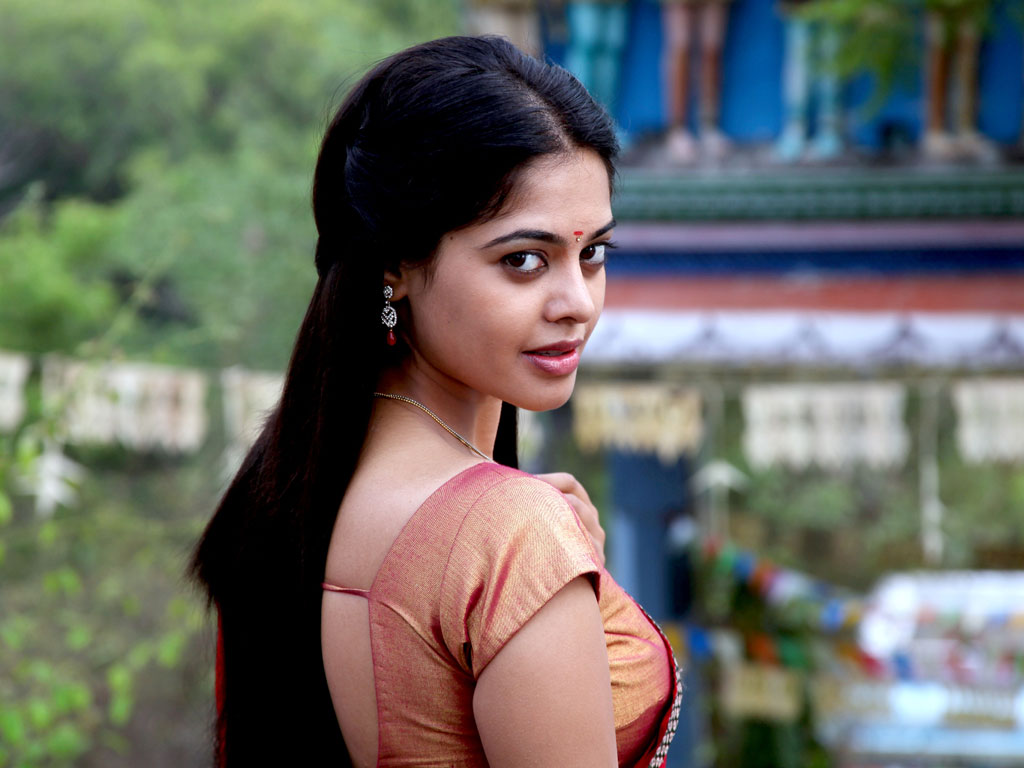 Bindhu Madhavi HQ Wallpapers | Bindhu Madhavi Wallpapers - 23891 ...