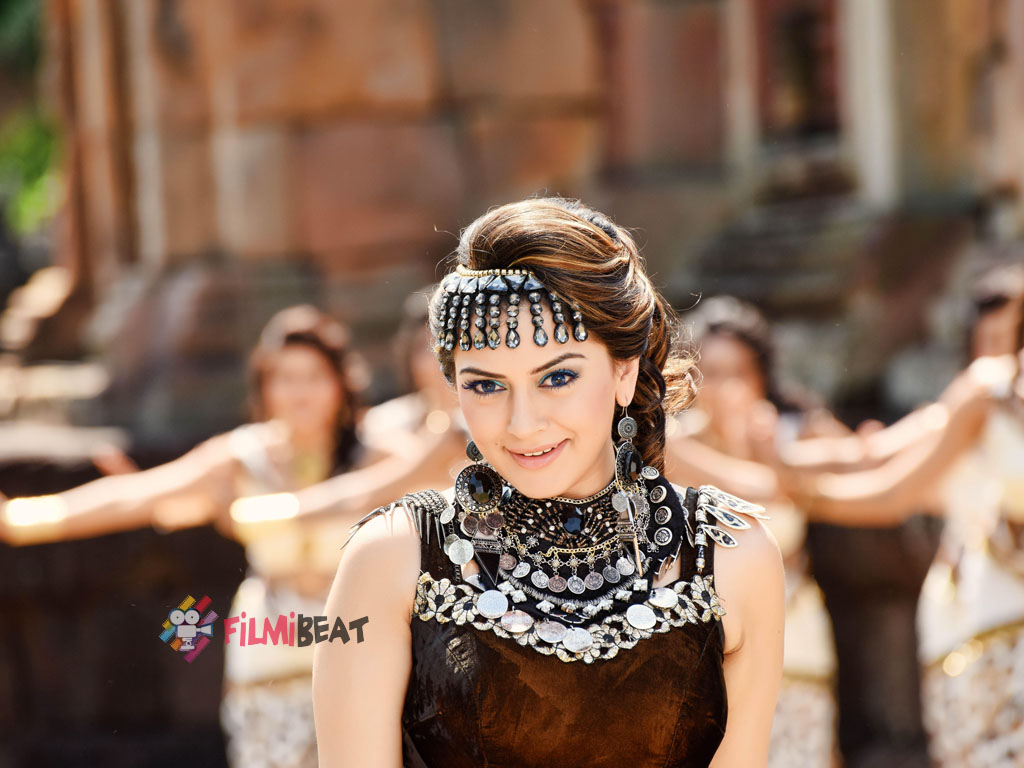 Puli HQ Movie Wallpapers | Puli HD Movie Wallpapers - 23880 - Oneindia ...