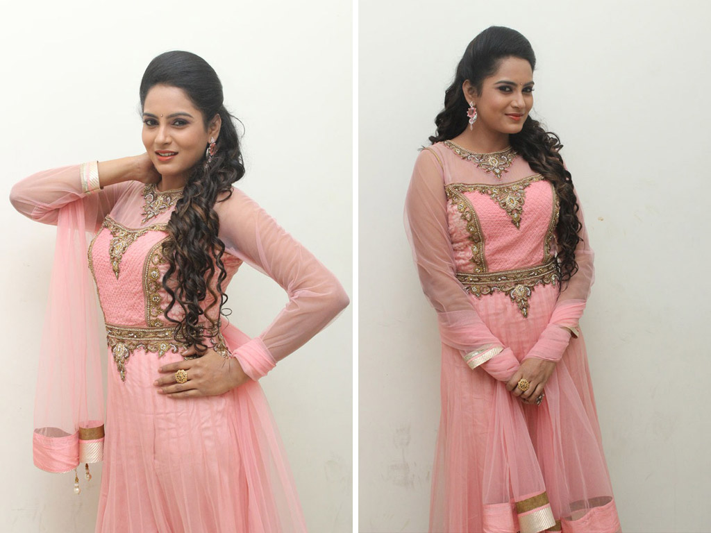 Himaja HQ Wallpapers | Himaja Wallpapers - 25480 - Oneindia Wallpapers