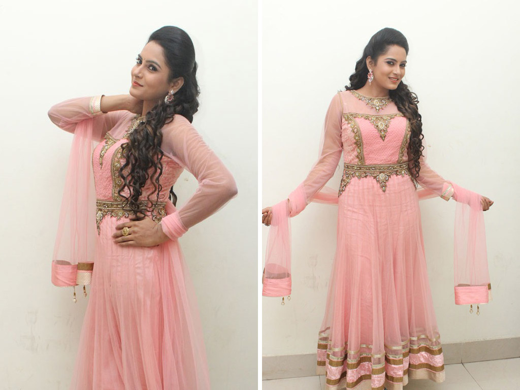 Himaja HQ Wallpapers | Himaja Wallpapers - 25481 - Oneindia Wallpapers