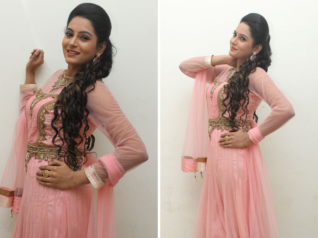 Himaja HQ Wallpapers | Himaja Wallpapers - 25483 - Oneindia Wallpapers